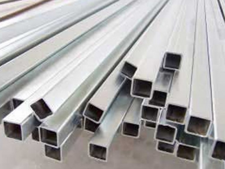 Portão de Metalon: Vantagens, tipos e aplicações - Tubos de