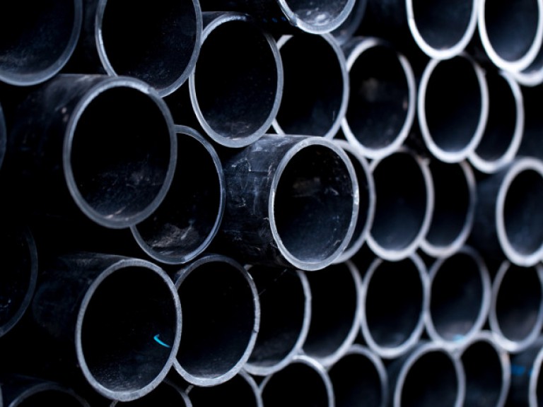 Portão de Metalon: Vantagens, tipos e aplicações - Tubos de